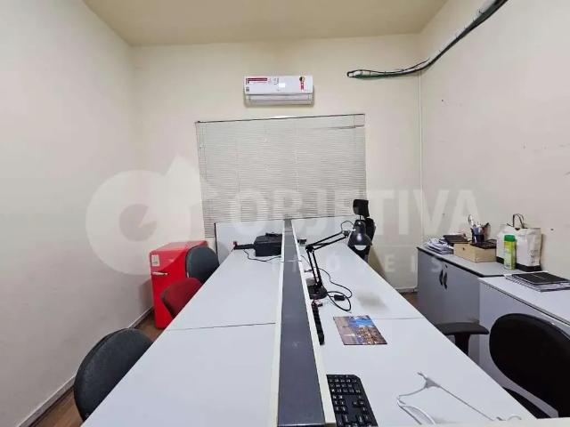 Conj. Comercial / Sala para Locação em Uberlândia/MG Brasil