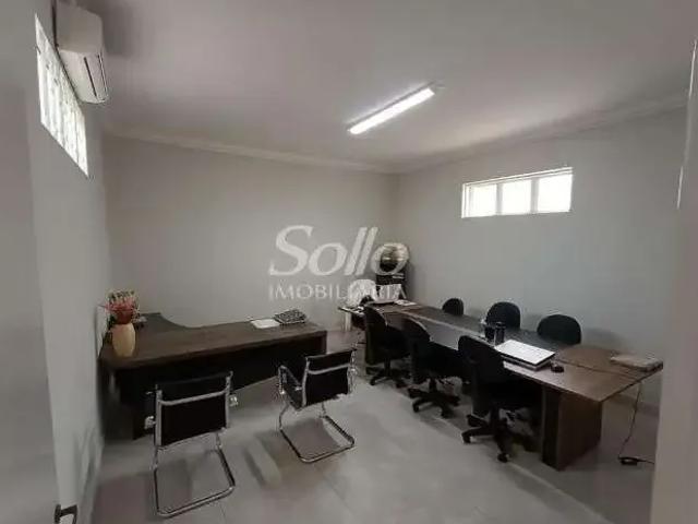Conj. Comercial / Sala para Locação em Uberlândia/MG Brasil