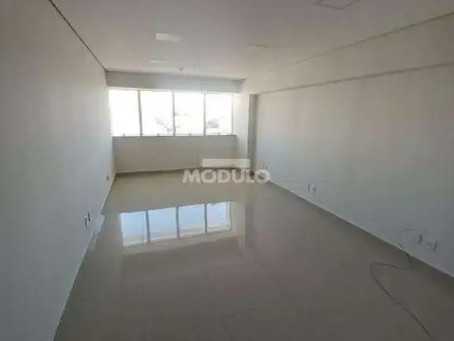 Conj. Comercial / Sala para Locação em Uberlândia/MG Brasil