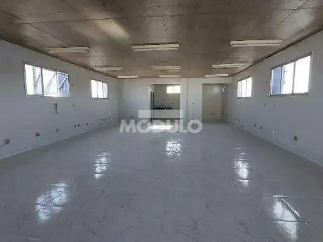 Conj. Comercial / Sala para Locação em Uberlândia/MG Centro
