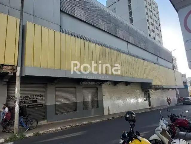 Conj. Comercial / Sala para Locação em Uberlândia/MG Centro