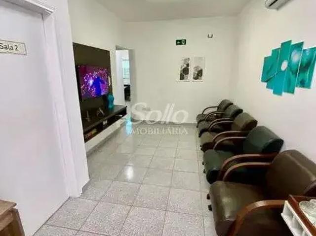 Conj. Comercial / Sala para Locação em Uberlândia/MG Centro