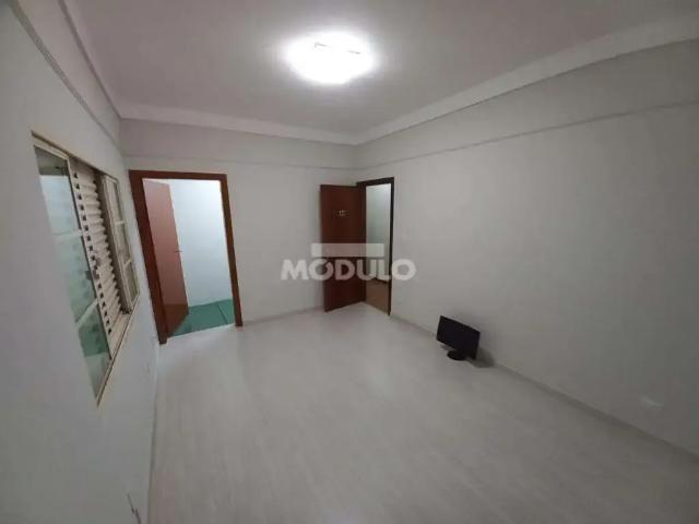 Conj. Comercial / Sala para Locação em Uberlândia/MG Fundinho