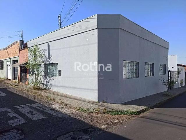 Conj. Comercial / Sala para Locação em Uberlândia/MG Fundinho