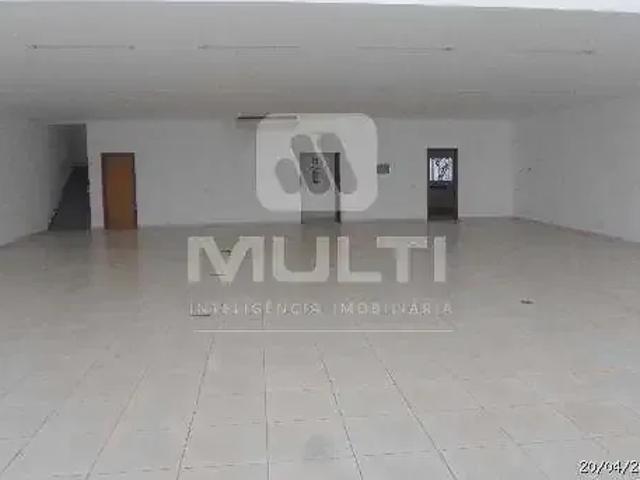 Conj. Comercial / Sala para Locação em Uberlândia/MG Jardim Finotti 1 Quartos