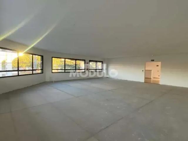 Conj. Comercial / Sala para Locação em Uberlândia/MG Jardim Karaíba