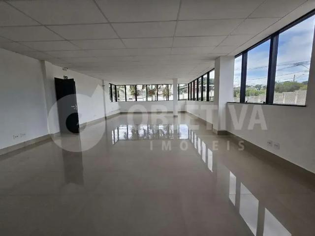 Conj. Comercial / Sala para Locação em Uberlândia/MG Jardim Karaíba