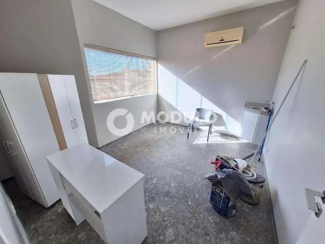 Conj. Comercial / Sala para Locação em Uberlândia/MG Martins