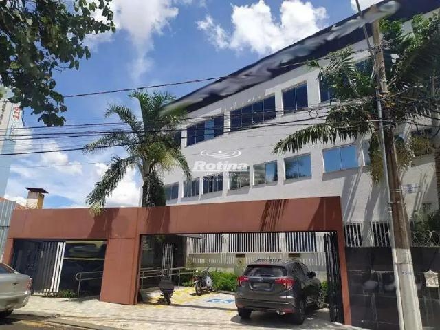 Conj. Comercial / Sala para Locação em Uberlândia/MG Saraiva