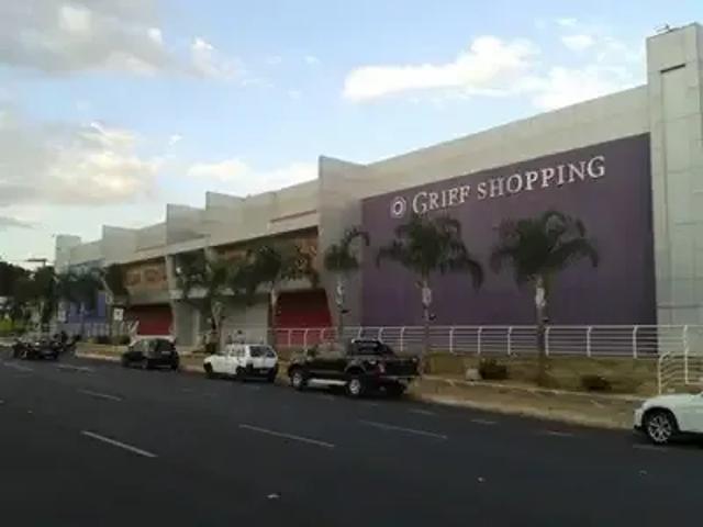 Conj. Comercial / Sala para Locação em Uberlândia/MG Saraiva