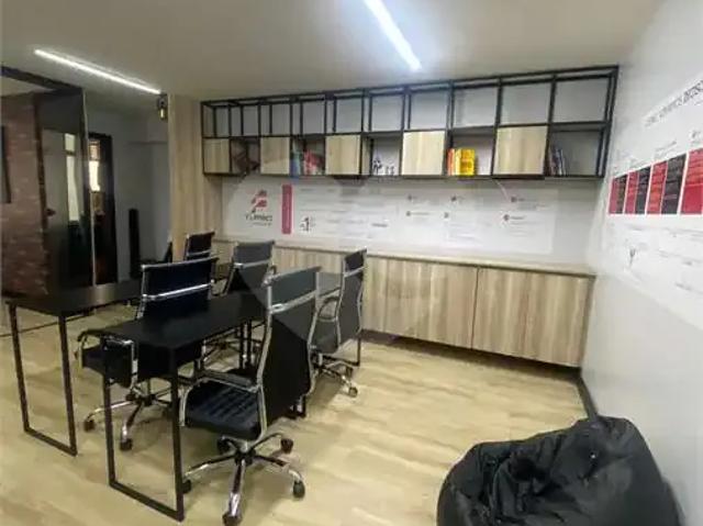 Conj. Comercial / Sala para Locação em Valinhos/SP Centro
