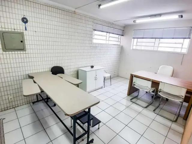 Conj. Comercial / Sala para Locação em Valinhos/SP Vila Embaré