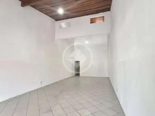 Conj. Comercial / Sala para Locação em Vinhedo/SP Capela