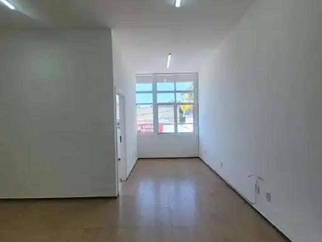 Conj. Comercial / Sala para Locação em Vinhedo/SP Centro