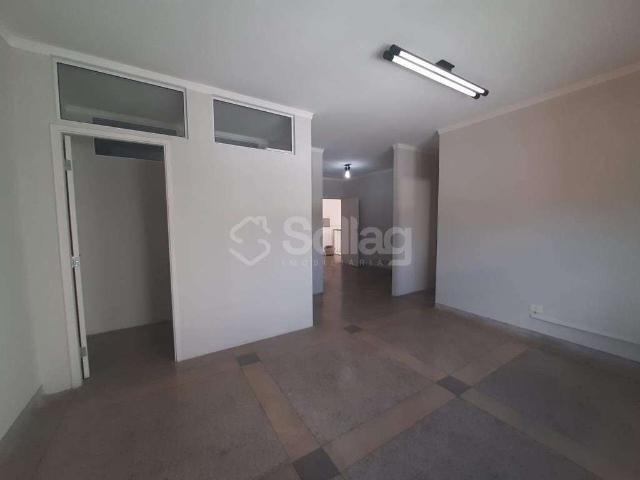 Conj. Comercial / Sala para Locação em Vinhedo/SP Centro