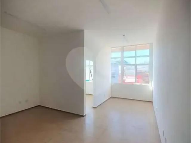 Conj. Comercial / Sala para Locação em Vinhedo/SP Centro