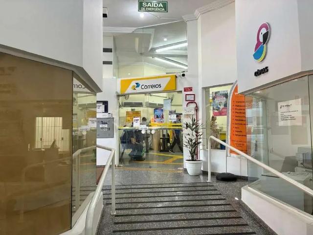 Conj. Comercial / Sala para Locação em Vinhedo/SP Centro