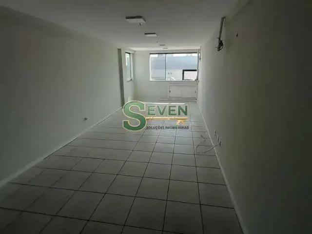 Conj. Comercial / Sala para Locação em Volta Redonda/RJ Aterrado
