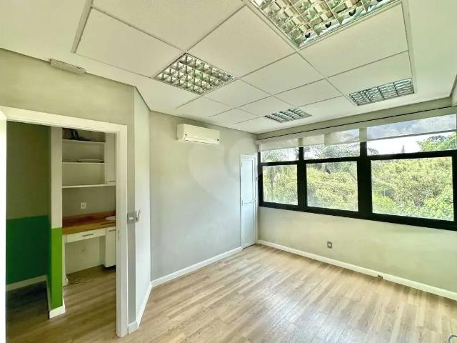 Conj. Comercial / Sala para Venda em Cotia/SP Granja Viana