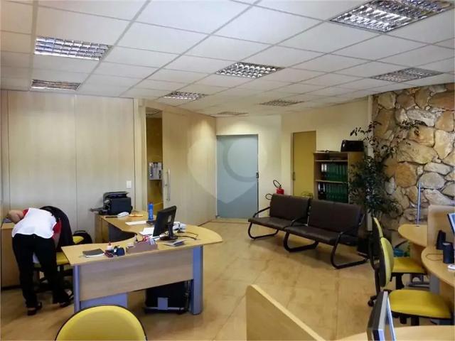 Conj. Comercial / Sala para Venda em Cotia/SP Jardim Lambreta