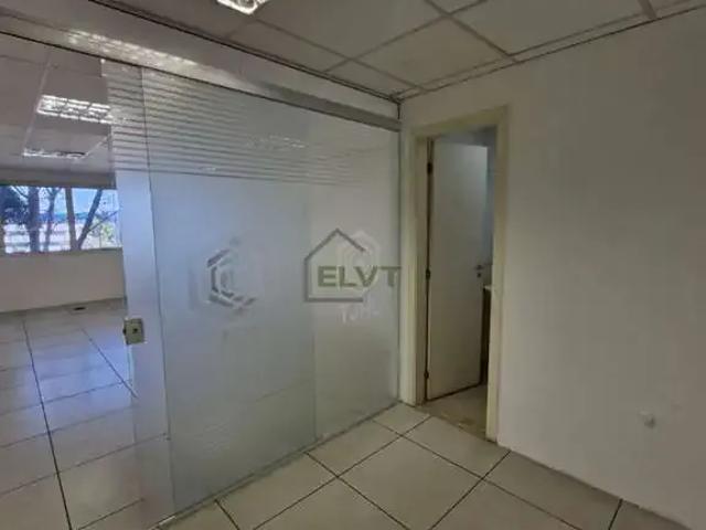 Conj. Comercial / Sala para Venda em Cotia/SP Lageadinho