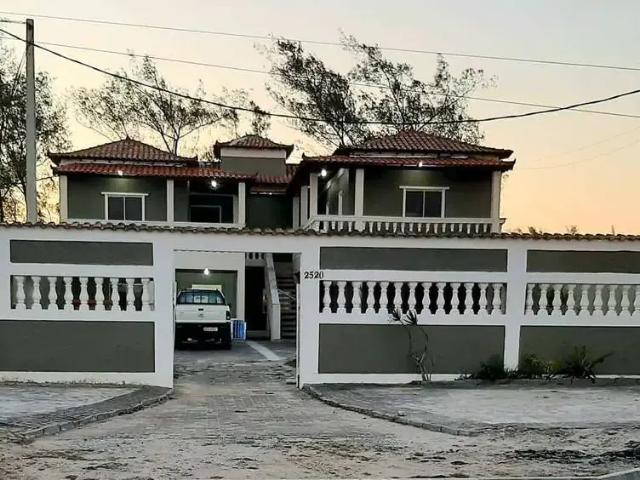 Conj. Comercial / Sala para Venda em Cabo Frio/RJ Foguete 9 Quartos