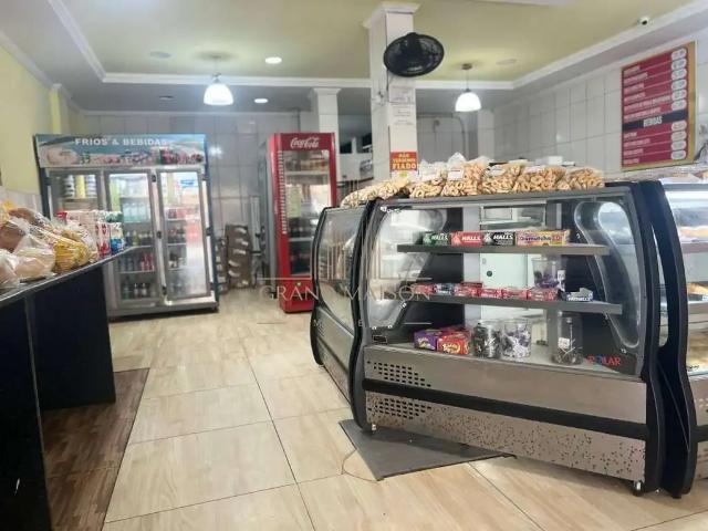 Conj. Comercial / Sala para Venda em Cabo Frio/RJ Peró 3 Quartos