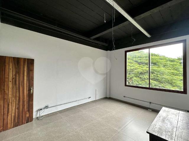 Conj. Comercial / Sala para Venda em Carapicuíba/SP Granja Viana