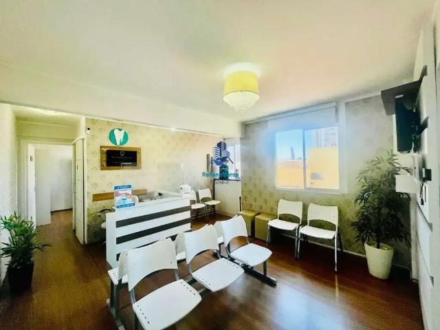 Conj. Comercial / Sala para Venda em Curitiba/PR Centro 5 Quartos