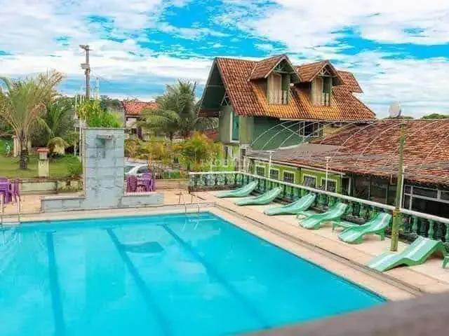 Conj. Comercial / Sala para Venda em Araruama/RJ Areal 16 Quartos