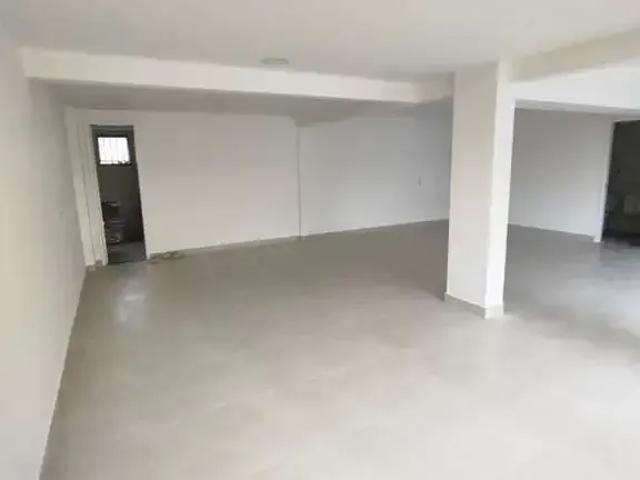 Conj. Comercial / Sala para Venda em Araruama/RJ Centro