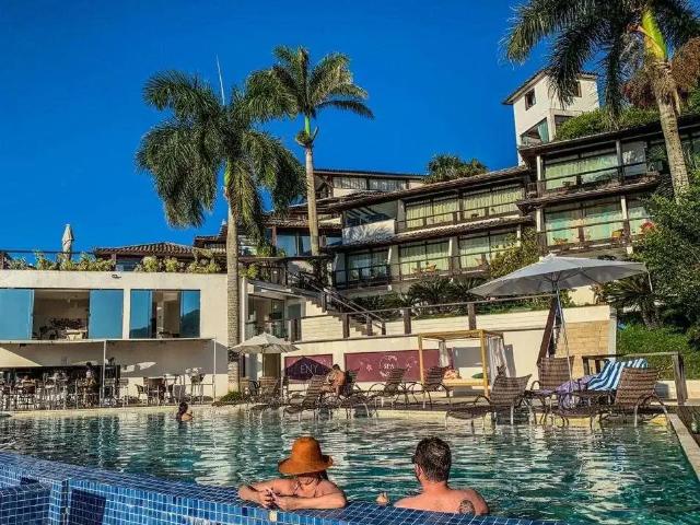 Conj. Comercial / Sala para Venda em Armação dos Búzios/RJ João Fernandes 20 Quartos