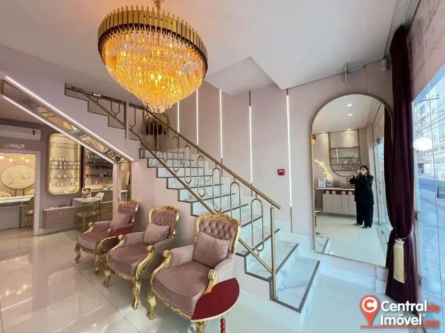 Conj. Comercial / Sala para Venda em Balneário Camboriú/SC Centro 4 Quartos