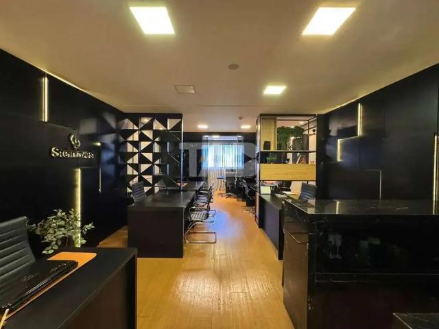 Conj. Comercial / Sala para Venda em Balneário Camboriú/SC Centro
