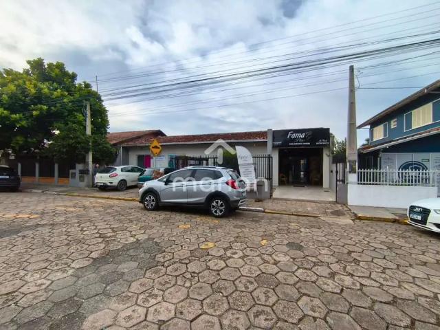 Conj. Comercial / Sala para Venda em Balneário Piçarras/SC Centro 2 Quartos