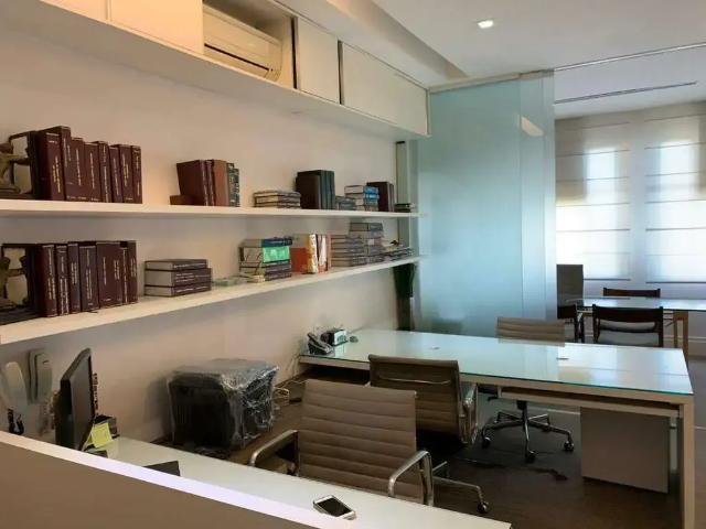 Conj. Comercial / Sala para Venda em Belo Horizonte/MG Funcionários