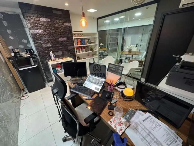 Conj. Comercial / Sala para Venda em Goiânia/GO Setor Bueno 2 Quartos