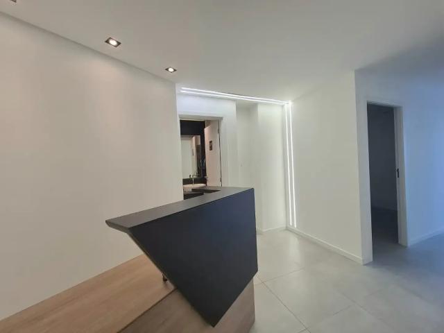 Conj. Comercial / Sala para Venda em Florianópolis/SC Balneário