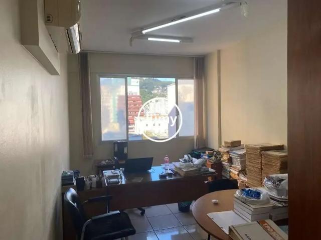 Conj. Comercial / Sala para Venda em Florianópolis/SC Centro 4 Quartos
