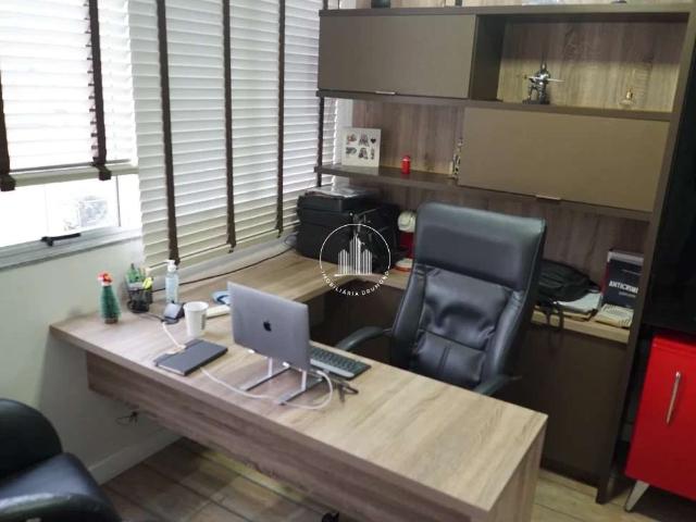 Conj. Comercial / Sala para Venda em Florianópolis/SC Centro