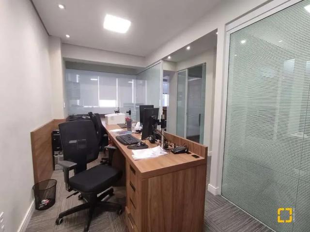 Conj. Comercial / Sala para Venda em Florianópolis/SC Centro