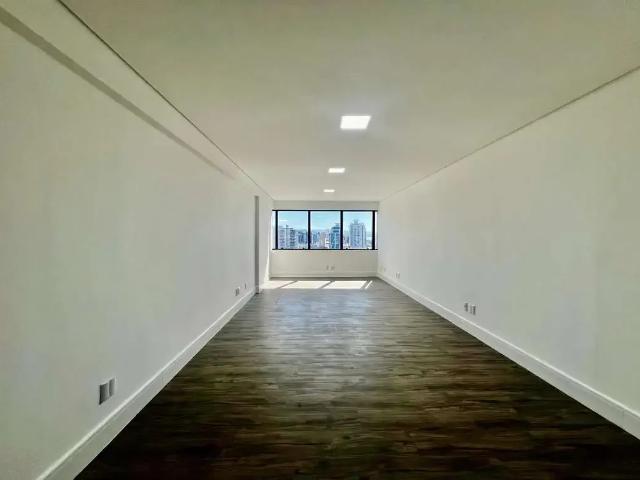 Conj. Comercial / Sala para Venda em Florianópolis/SC Estreito