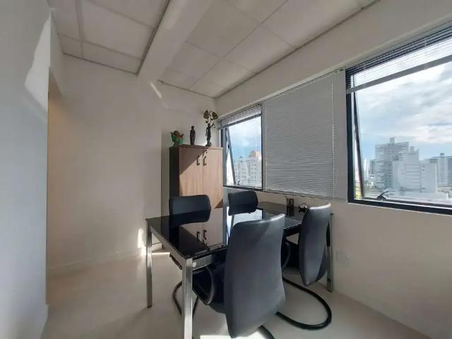 Conj. Comercial / Sala para Venda em Florianópolis/SC Estreito