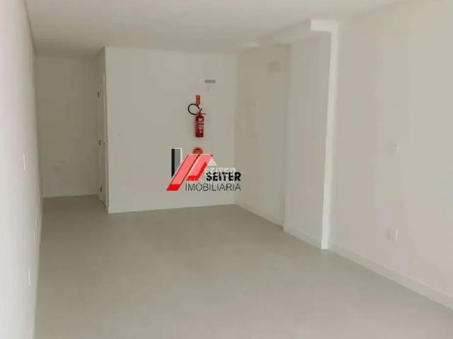 Conj. Comercial / Sala para Venda em Florianópolis/SC Jurerê
