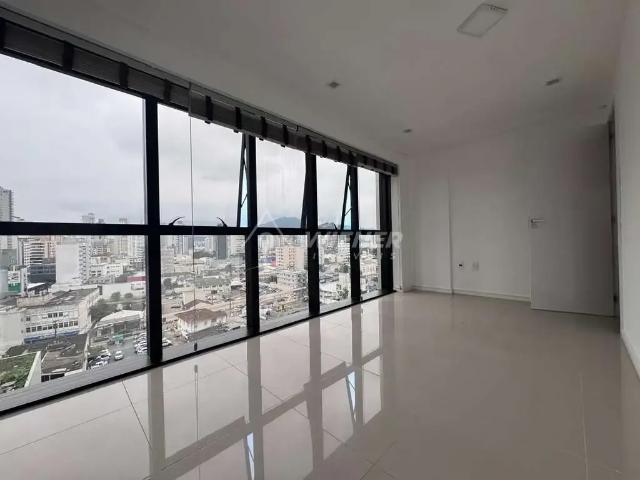 Conj. Comercial / Sala para Venda em Itajaí/SC Centro