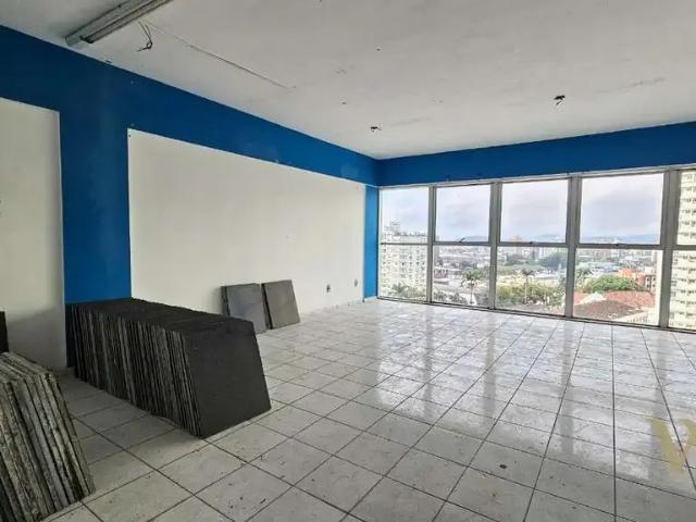 Conj. Comercial / Sala para Venda em Joinville/SC Centro