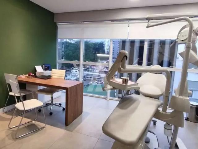 Conj. Comercial / Sala para Venda em Joinville/SC América