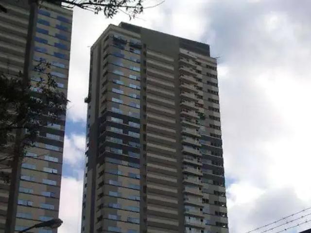 Conj. Comercial / Sala para Venda em Osasco/SP Continental