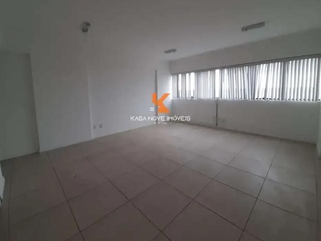Conj. Comercial / Sala para Venda em Lauro de Freitas/BA Buraquinho