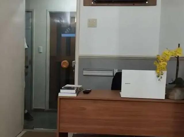 Conj. Comercial / Sala para Venda em Macaé/RJ Centro
